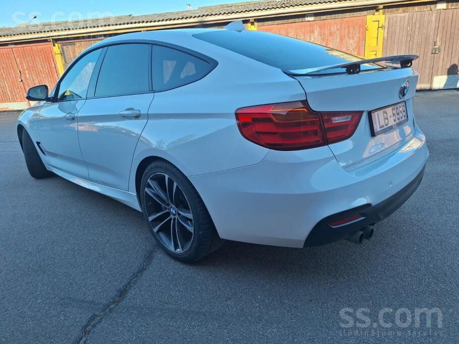 White BMW 330 2015 in Riga, with an engine capacity of 3.00 L and mileage of 268 thousand km for 12700 €, photo 4 on AUTOMOTO.COM.LV