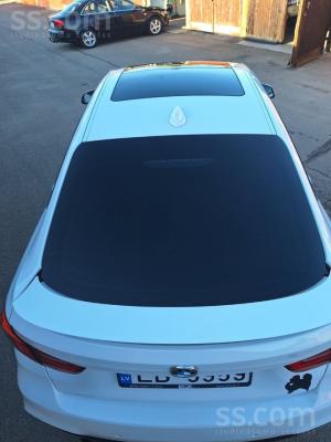 White BMW 330 2015 in Riga, with an engine capacity of 3.00 L and mileage of 268 thousand km for 12700 €, photo 5 on AUTOMOTO.COM.LV