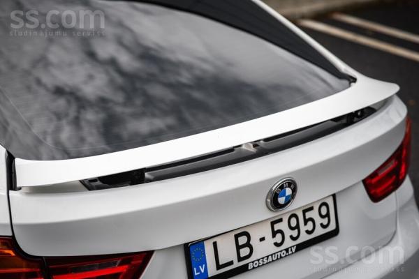 White BMW 330 2015 in Riga, with an engine capacity of 3.00 L and mileage of 274 thousand km for 14750 €, photo 7 on AUTOMOTO.COM.LV