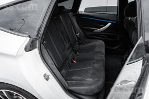White BMW 330 2015 in Riga, with an engine capacity of 3.00 L and mileage of 274 thousand km for 14750 €, photo 15 on AUTOMOTO.COM.LV