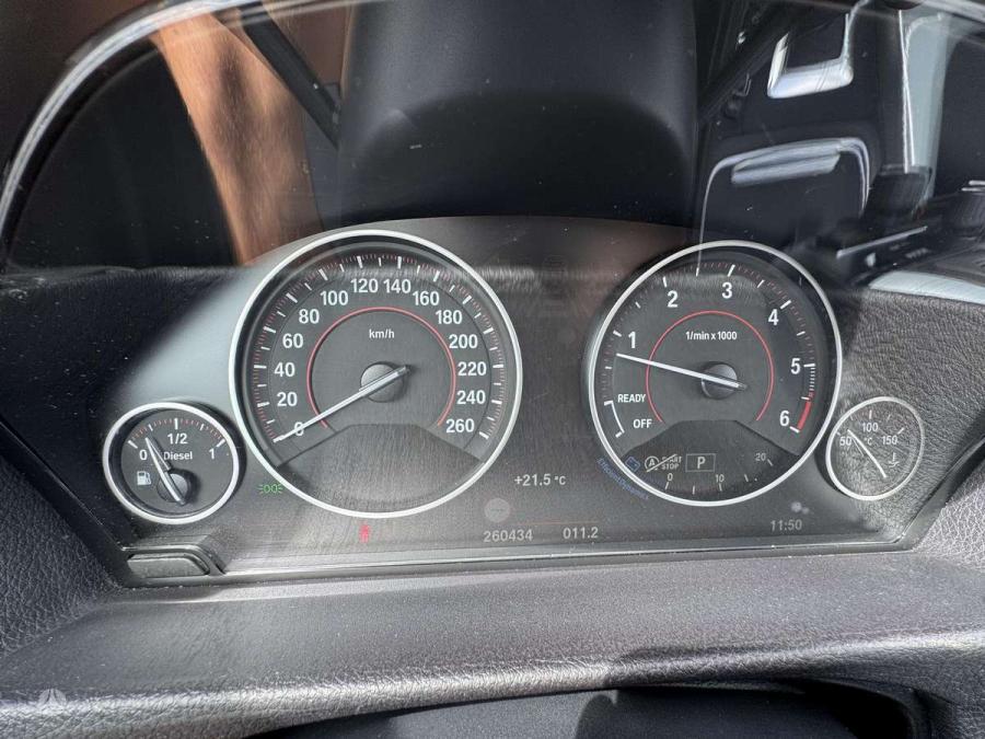 Balts BMW 330 2016 Kauņa, ar dzinēja tilpumu 2.99 L un nobraukumu 260 tūkst. km par 12499 €, foto 13 vietnē AUTOMOTO.COM.LV