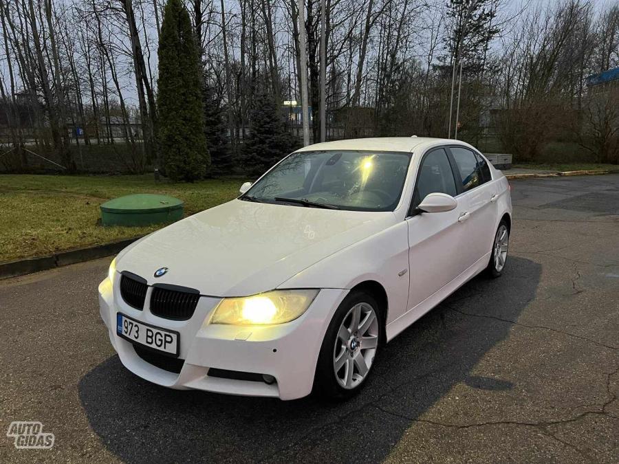 White BMW 330 2005 in Trakai, with an engine capacity of 3.00 L and mileage of 330 thousand km for 3300 €, photo 1 on AUTOMOTO.COM.LV