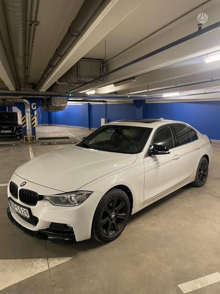 White BMW 330 2012 in Vilnius, with an engine capacity of 3.00 L and mileage of 255 thousand km for 13600 €, photo 4 on AUTOMOTO.COM.LV