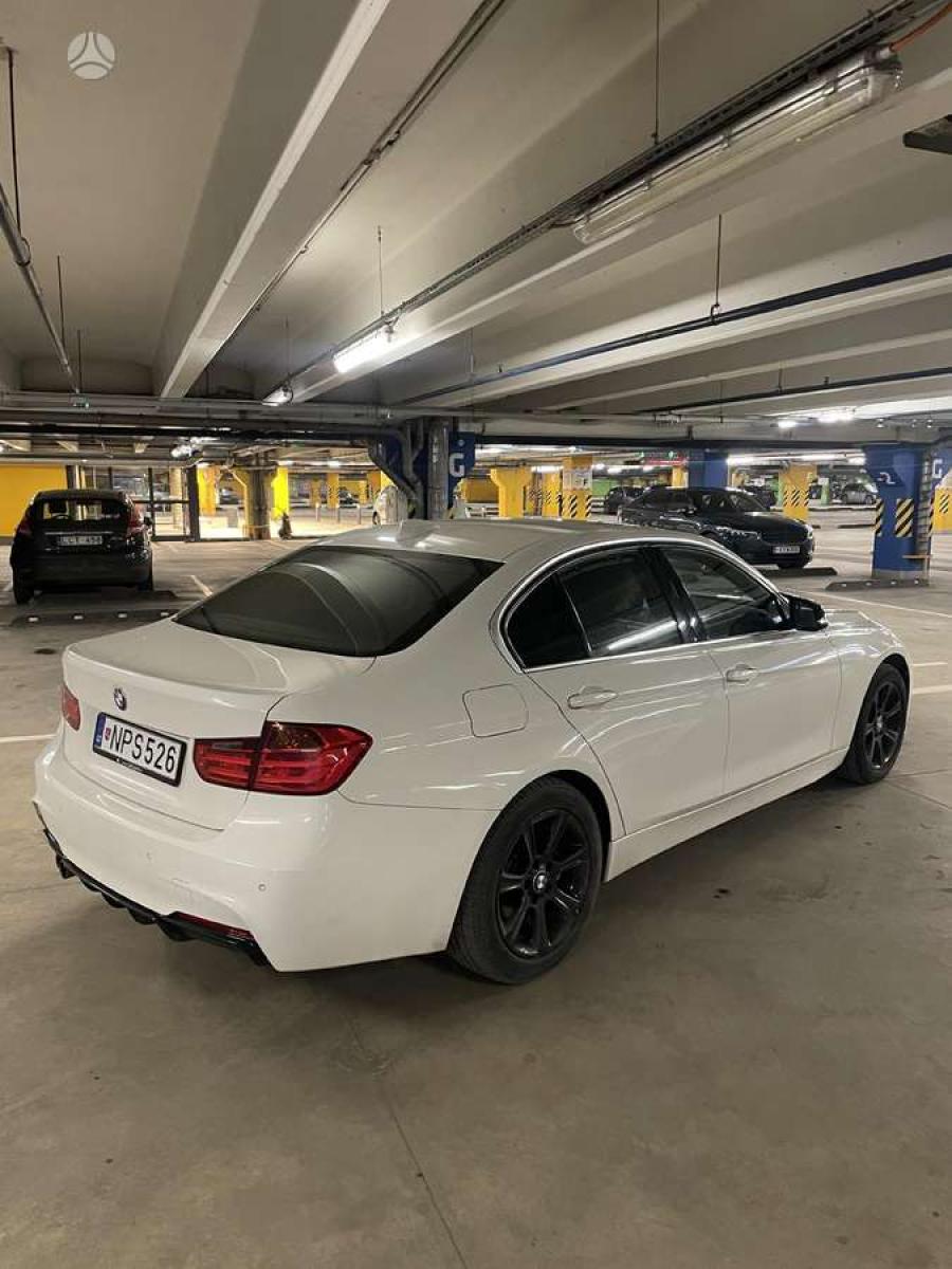 White BMW 330 2012 in Vilnius, with an engine capacity of 3.00 L and mileage of 255 thousand km for 13600 €, photo 8 on AUTOMOTO.COM.LV