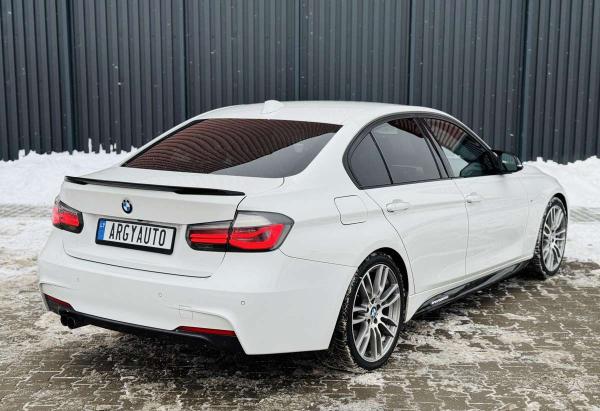 White BMW 330 2013 in Kaunas, with an engine capacity of 2.99 L and mileage of 237 thousand km for 13700 €, photo 8 on AUTOMOTO.COM.LV