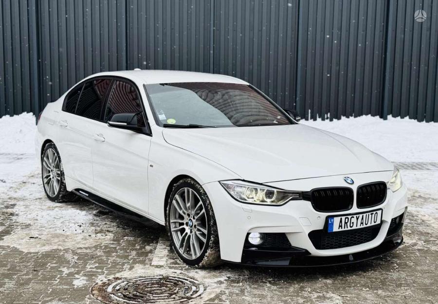 White BMW 330 2013 in Kaunas, with an engine capacity of 2.99 L and mileage of 237 thousand km for 13700 €, photo 10 on AUTOMOTO.COM.LV