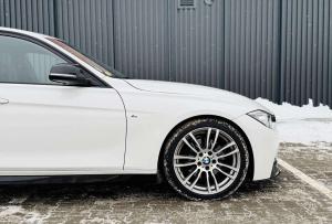 White BMW 330 2013 in Kaunas, with an engine capacity of 2.99 L and mileage of 237 thousand km for 13700 €, photo 36 on AUTOMOTO.COM.LV