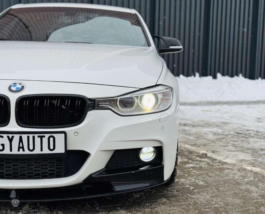White BMW 330 2013 in Kaunas, with an engine capacity of 2.99 L and mileage of 237 thousand km for 13700 €, photo 38 on AUTOMOTO.COM.LV