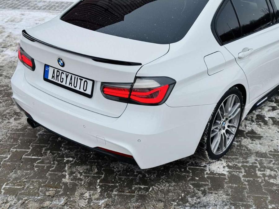 White BMW 330 2013 in Kaunas, with an engine capacity of 2.99 L and mileage of 237 thousand km for 13700 €, photo 39 on AUTOMOTO.COM.LV