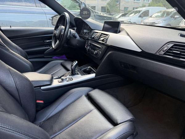 Balts BMW 330 2013 Viļņa, ar dzinēja tilpumu 2.99 L un nobraukumu 267 tūkst. km par 12750 €, foto 9 vietnē AUTOMOTO.COM.LV