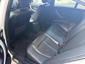 White BMW 330 2013 in Vilnius, with an engine capacity of 2.99 L and mileage of 267 thousand km for 12750 €, photo 13 on AUTOMOTO.COM.LV