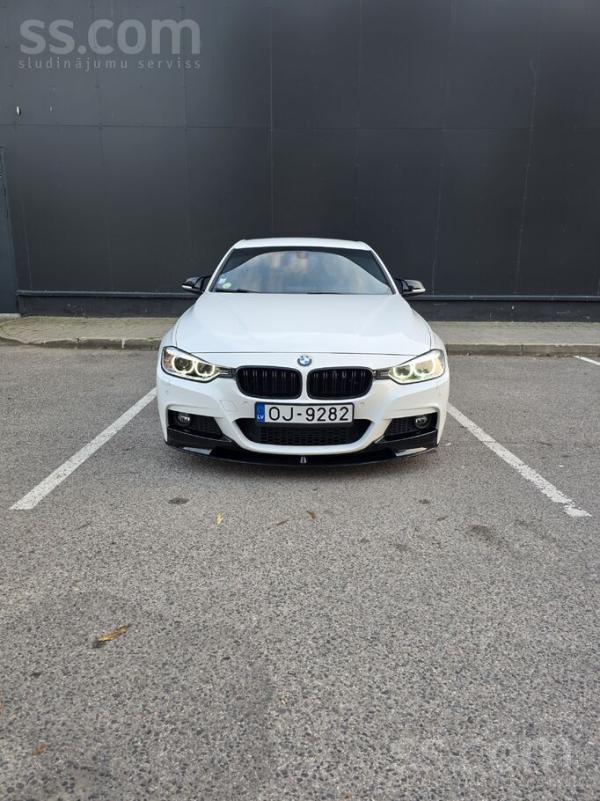 White BMW 330 2013 in Riga, with an engine capacity of 3.00 L and mileage of 243 thousand km for 15200 €, photo 5 on AUTOMOTO.COM.LV
