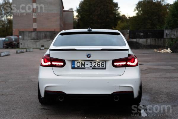Balts BMW 330 2013 Liepāja, ar dzinēja tilpumu 3.00 L un nobraukumu 218 tūkst. km par 18600 €, foto 5 vietnē AUTOMOTO.COM.LV
