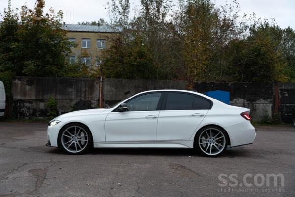 Balts BMW 330 2013 Liepāja, ar dzinēja tilpumu 3.00 L un nobraukumu 218 tūkst. km par 18600 €, foto 11 vietnē AUTOMOTO.COM.LV
