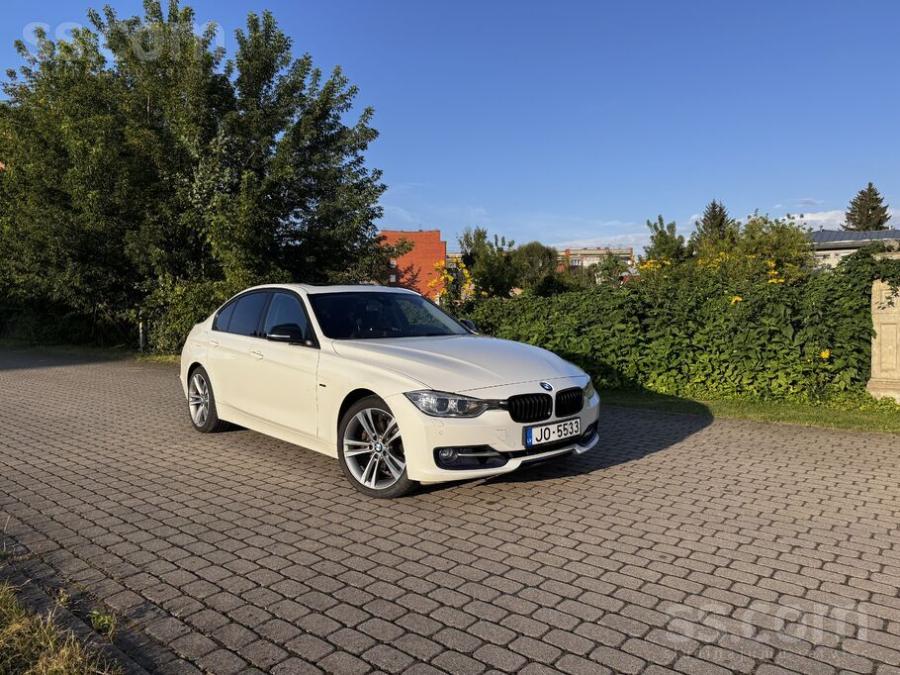 Balts BMW 330 2014 Rīga, ar dzinēja tilpumu 3.00 L un nobraukumu 221 tūkst. km par 12450 €, foto 1 vietnē AUTOMOTO.COM.LV