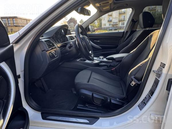 BMW 330 2014 Rīga vietnē Balts BMW 330 2014 Rīga, ar dzinēja tilpumu 3.00 L un nobraukumu 221 tūkst. km par 12450 €, foto 9 vietnē AUTOMOTO.COM.LV