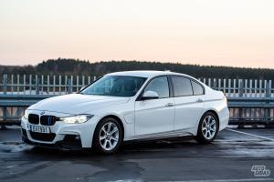 White BMW 330 2016 in Vilnius, with an engine capacity of 2.00 L and mileage of 177 thousand km for 17900 €, photo 6 on AUTOMOTO.COM.LV