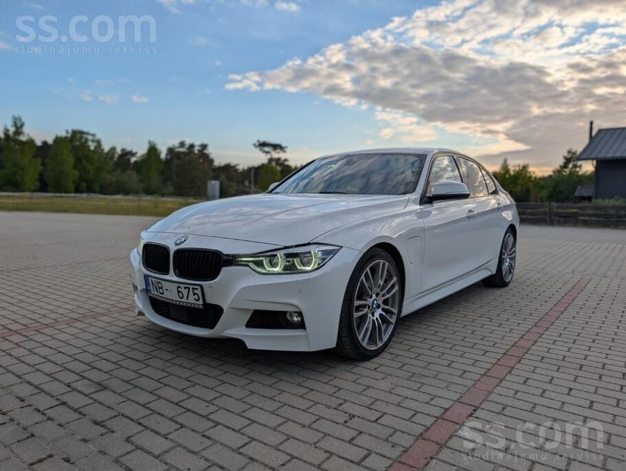 Balts BMW 330 2016 Liepāja, ar dzinēja tilpumu 2.00 L un nobraukumu 211 tūkst. km par 17500 €, foto 1 vietnē AUTOMOTO.COM.LV