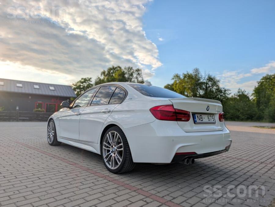 Balts BMW 330 2016 Liepāja, ar dzinēja tilpumu 2.00 L un nobraukumu 211 tūkst. km par 17500 €, foto 4 vietnē AUTOMOTO.COM.LV