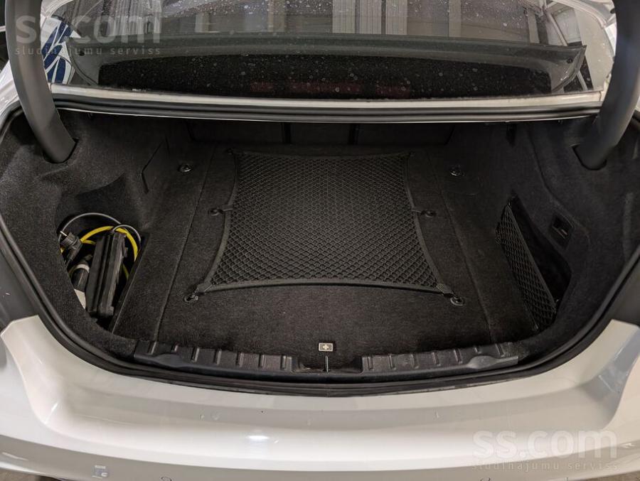 Balts BMW 330 2016 Liepāja, ar dzinēja tilpumu 2.00 L un nobraukumu 211 tūkst. km par 17500 €, foto 12 vietnē AUTOMOTO.COM.LV