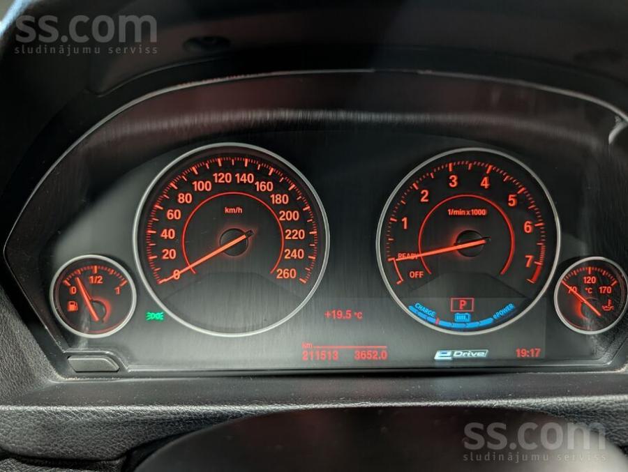 Balts BMW 330 2016 Liepāja, ar dzinēja tilpumu 2.00 L un nobraukumu 211 tūkst. km par 17500 €, foto 13 vietnē AUTOMOTO.COM.LV