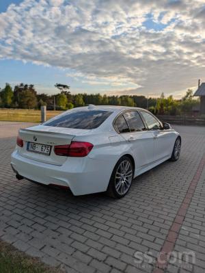 White BMW 330 2016 in Liepaja, with an engine capacity of 2.00 L and mileage of 210 thousand km for 16500 €, photo 6 on AUTOMOTO.COM.LV