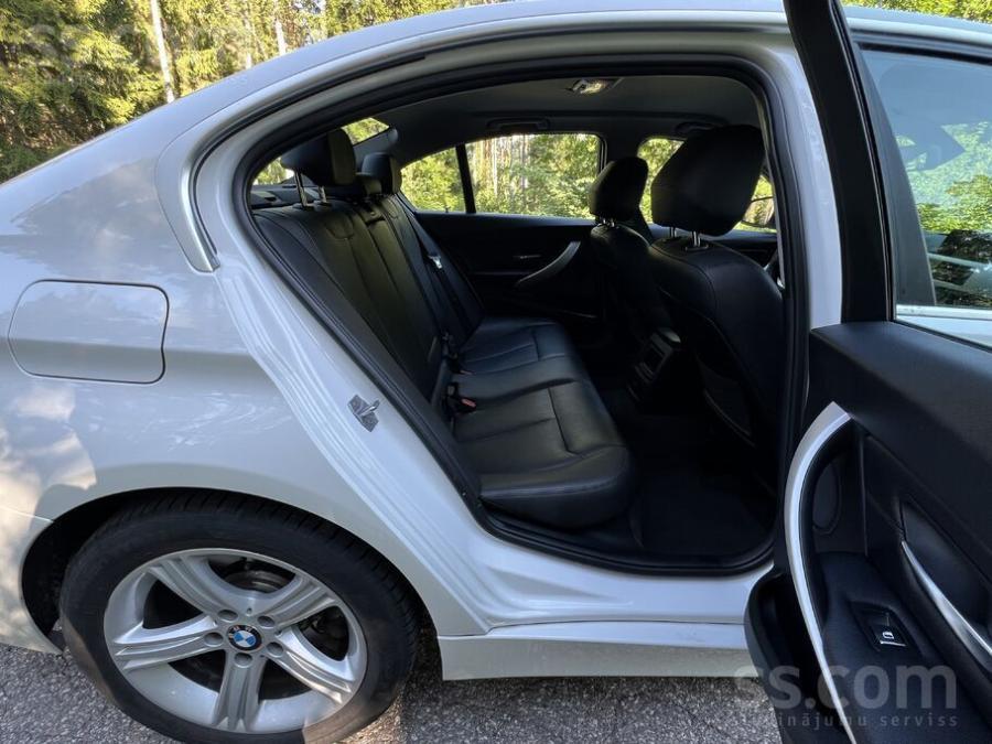 Balts BMW 330 2016 Jelgava, ar dzinēja tilpumu 3.00 L un nobraukumu 0 tūkst. km par 12700 €, foto 11 vietnē AUTOMOTO.COM.LV