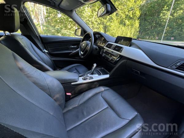 White BMW 330 2016 in Jelgava, with an engine capacity of 3.00 L and mileage of 0 thousand km for 12990 €, photo 10 on AUTOMOTO.COM.LV