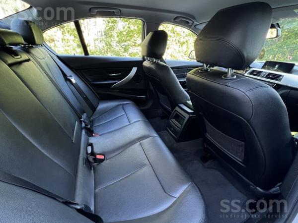 Balts BMW 330 2016 Jelgava, ar dzinēja tilpumu 3.00 L un nobraukumu 0 tūkst. km par 12800 €, foto 9 vietnē AUTOMOTO.COM.LV