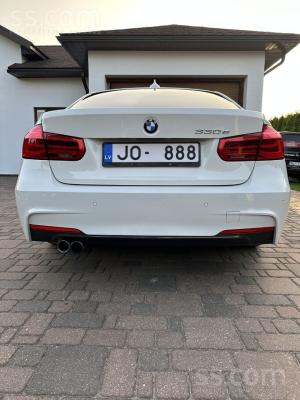 White BMW 330 2016 in Bauska, with an engine capacity of 2.00 L and mileage of 228 thousand km for 16200 €, photo 9 on AUTOMOTO.COM.LV