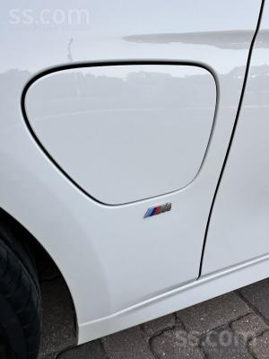 White BMW 330 2016 in Bauska, with an engine capacity of 2.00 L and mileage of 228 thousand km for 16200 €, photo 22 on AUTOMOTO.COM.LV