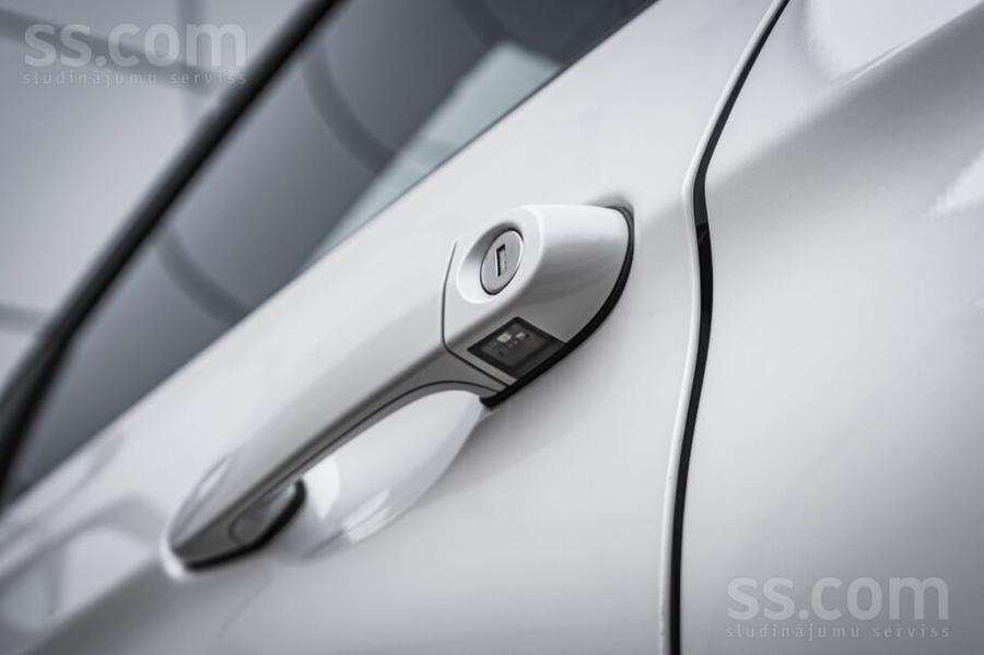 Balts BMW 330 2016 Rīga, ar dzinēja tilpumu 3.00 L un nobraukumu 222 tūkst. km par 14500 €, foto 10 vietnē AUTOMOTO.COM.LV