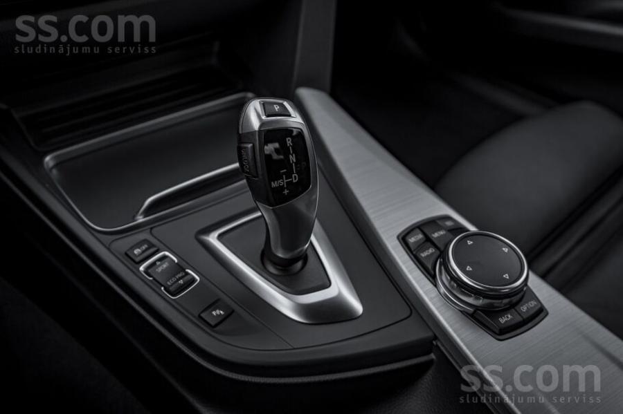 Balts BMW 330 2016 Rīga, ar dzinēja tilpumu 3.00 L un nobraukumu 222 tūkst. km par 14500 €, foto 22 vietnē AUTOMOTO.COM.LV