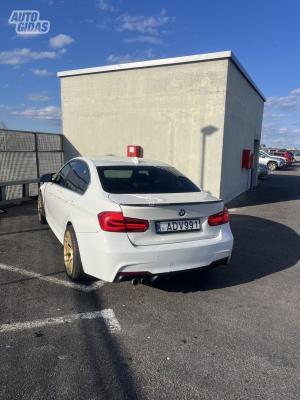 White BMW 330 2017 in Vilnius, with an engine capacity of 2.00 L and mileage of 186 thousand km for 13950 €, photo 10 on AUTOMOTO.COM.LV