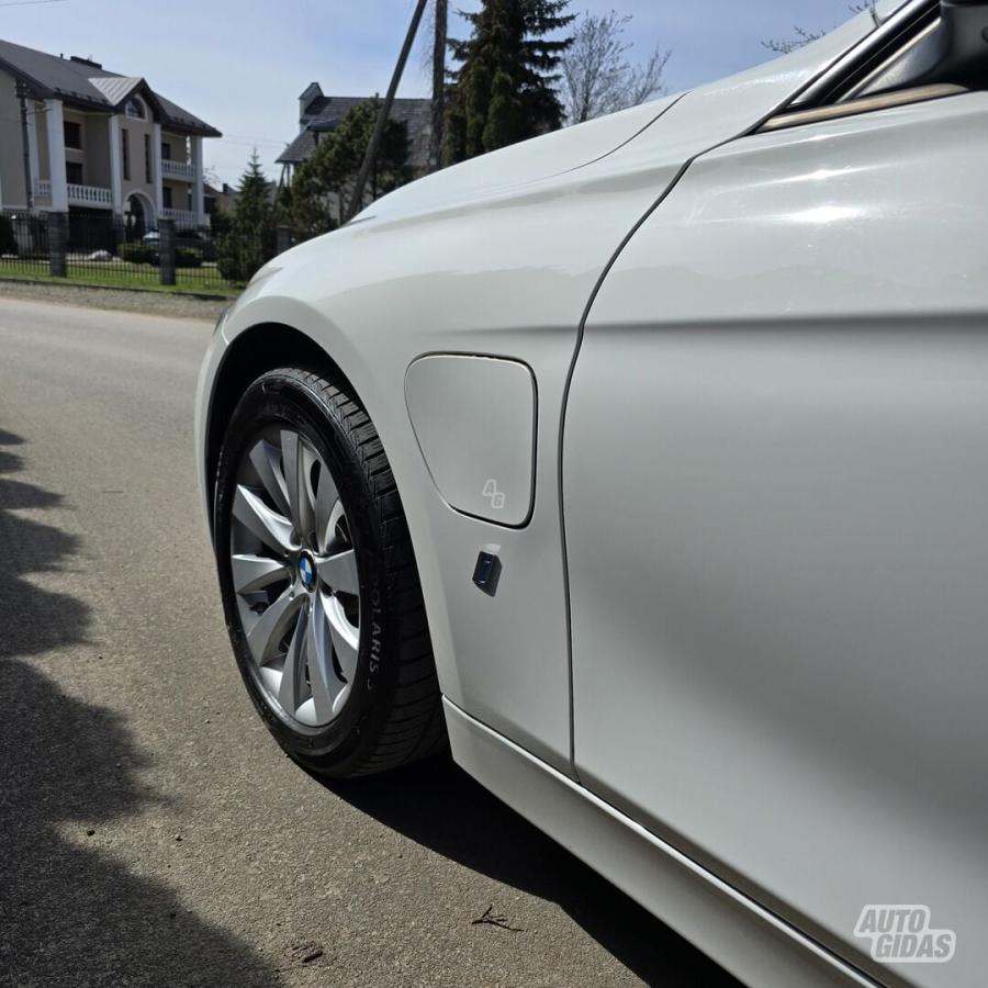 Balts BMW 330 2017 Kauņa, ar dzinēja tilpumu 2.00 L un nobraukumu 213 tūkst. km par 12799 €, foto 16 vietnē AUTOMOTO.COM.LV