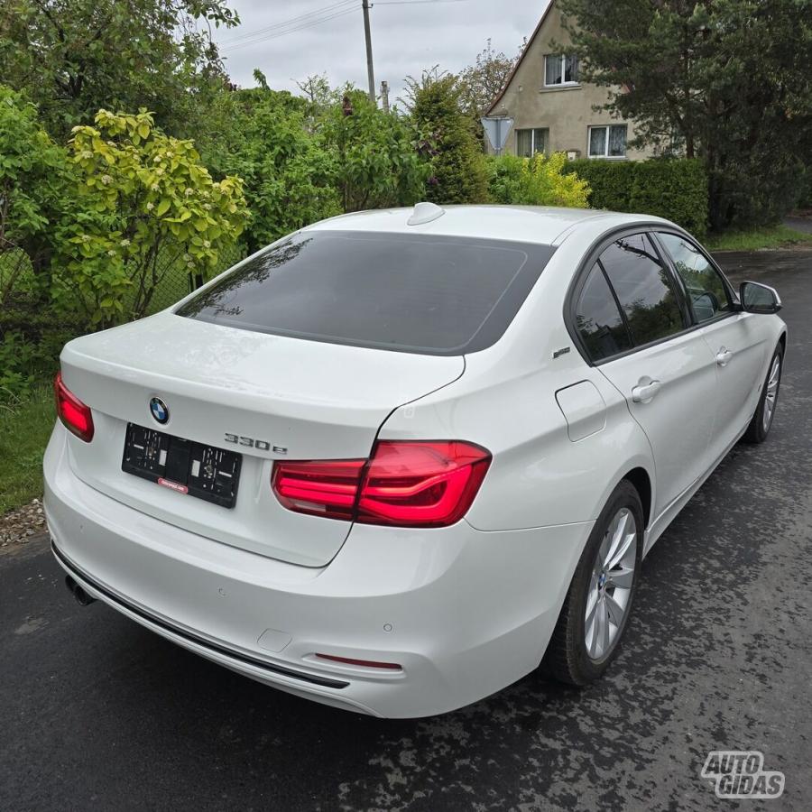 Balts BMW 330 2017 Kauņa, ar dzinēja tilpumu 2.00 L un nobraukumu 213 tūkst. km par 12799 €, foto 22 vietnē AUTOMOTO.COM.LV