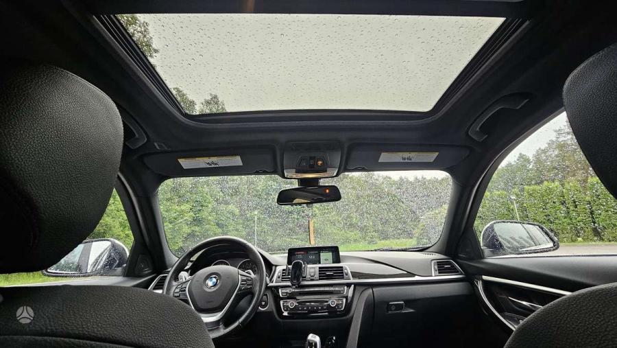 White BMW 330 2017 in Elektrenai, with an engine capacity of 2.00 L and mileage of 107 thousand km for 14500 €, photo 16 on AUTOMOTO.COM.LV