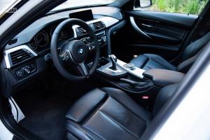 White BMW 330 2017 in Vilnius, with an engine capacity of 2.00 L and mileage of 95 thousand km for 22500 €, photo 11 on AUTOMOTO.COM.LV