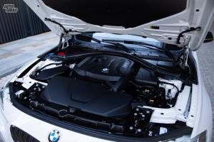 White BMW 330 2017 in Vilnius, with an engine capacity of 2.00 L and mileage of 95 thousand km for 22500 €, photo 12 on AUTOMOTO.COM.LV
