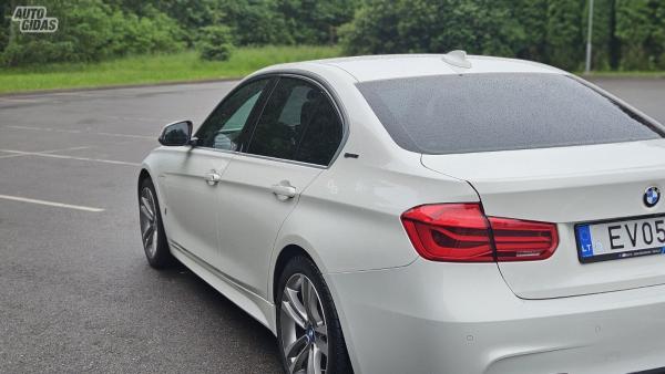 White BMW 330 2017 in Elektrenai, with an engine capacity of 2.00 L and mileage of 107 thousand km for 14400 €, photo 4 on AUTOMOTO.COM.LV