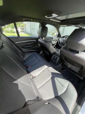 Balts BMW 330 2017 Klaipėda, ar dzinēja tilpumu 2.00 L un nobraukumu 118 tūkst. km par 15999 €, foto 13 vietnē AUTOMOTO.COM.LV