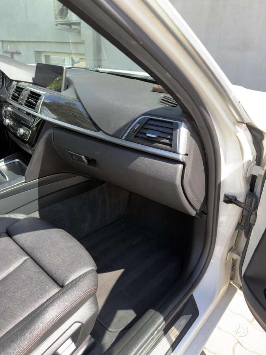 Balts BMW 330 2017 Klaipėda, ar dzinēja tilpumu 2.00 L un nobraukumu 118 tūkst. km par 15999 €, foto 16 vietnē AUTOMOTO.COM.LV