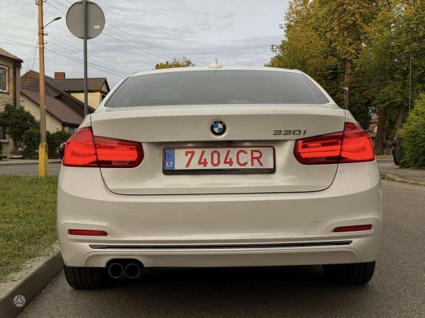 БМВ 330 2017 в Каунас на AUTOMOTO.COM.LV Белый БМВ 330 2017 в Каунас, объемом двигателя 2.00 л и пробегом 176 тыс. км за 13490 €, фото 5 на AUTOMOTO.COM.LV