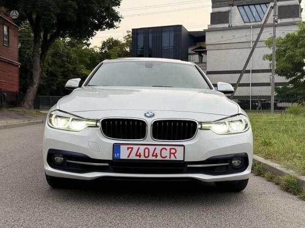 БМВ 330 2017 в Каунас на AUTOMOTO.COM.LV Белый БМВ 330 2017 в Каунас, объемом двигателя 2.00 л и пробегом 176 тыс. км за 13490 €, фото 10 на AUTOMOTO.COM.LV