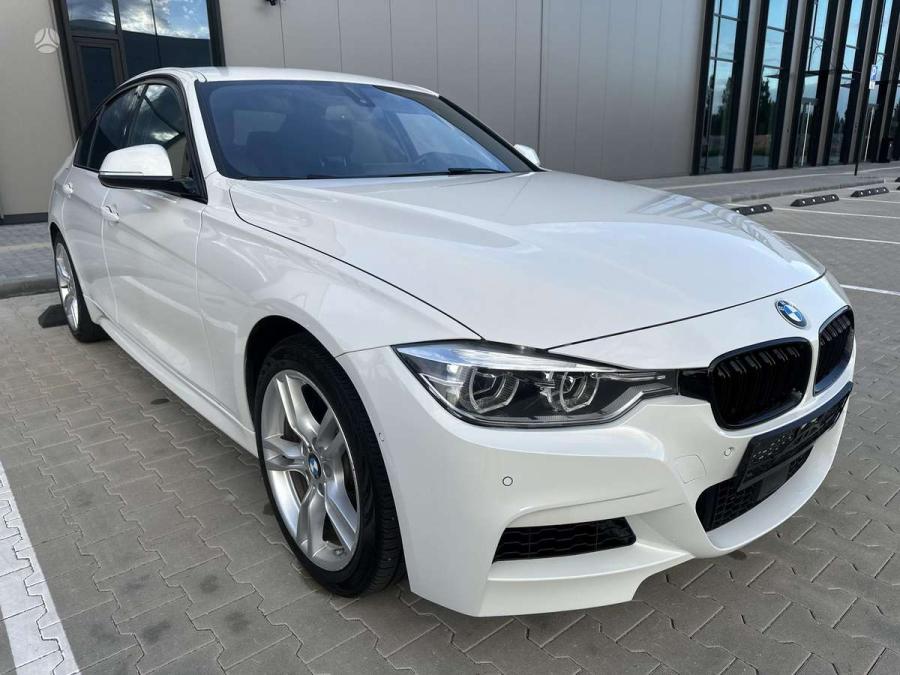 White BMW 330 2017 in Vilnius, with an engine capacity of 2.00 L and mileage of 176 thousand km for 14700 €, photo 4 on AUTOMOTO.COM.LV