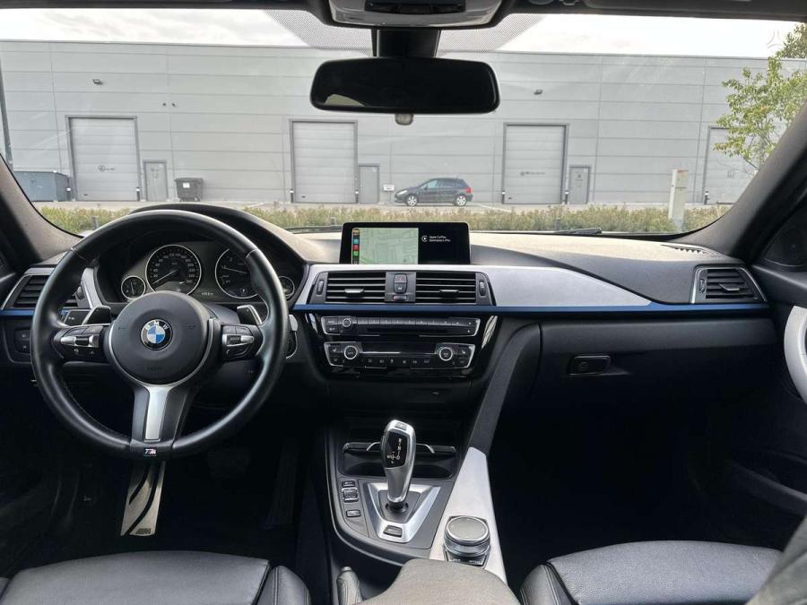 White BMW 330 2017 in Vilnius, with an engine capacity of 2.00 L and mileage of 176 thousand km for 14700 €, photo 10 on AUTOMOTO.COM.LV