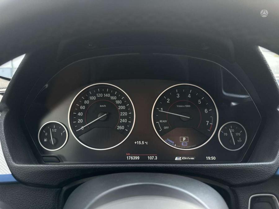 White BMW 330 2017 in Vilnius, with an engine capacity of 2.00 L and mileage of 176 thousand km for 14700 €, photo 11 on AUTOMOTO.COM.LV