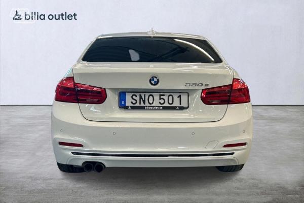 Balts BMW 330 2018 Kauņa, ar dzinēja tilpumu 0.00 L un nobraukumu 57 tūkst. km par 23410 €, foto 7 vietnē AUTOMOTO.COM.LV