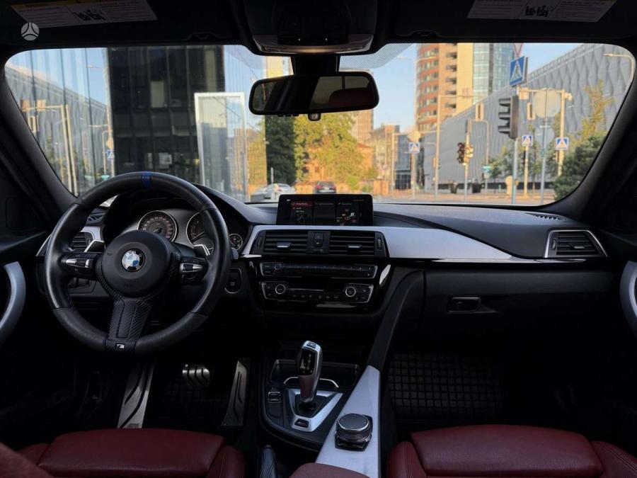 White BMW 330 2018 in Vilnius, with an engine capacity of 2.00 L and mileage of 111 thousand km for 14950 €, photo 19 on AUTOMOTO.COM.LV