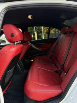 White BMW 330 2018 in Vilnius, with an engine capacity of 2.00 L and mileage of 111 thousand km for 14950 €, photo 28 on AUTOMOTO.COM.LV